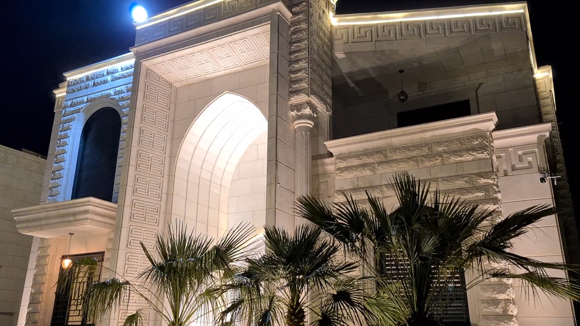 فيلا السيد فارس برقان | أبو ديس - علاء الدين سمارت